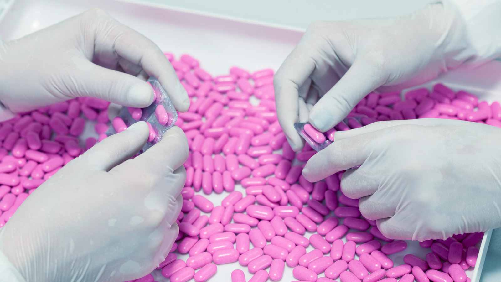 Spotlight: Designing molecules | MIT - Massachusetts Institute of ...