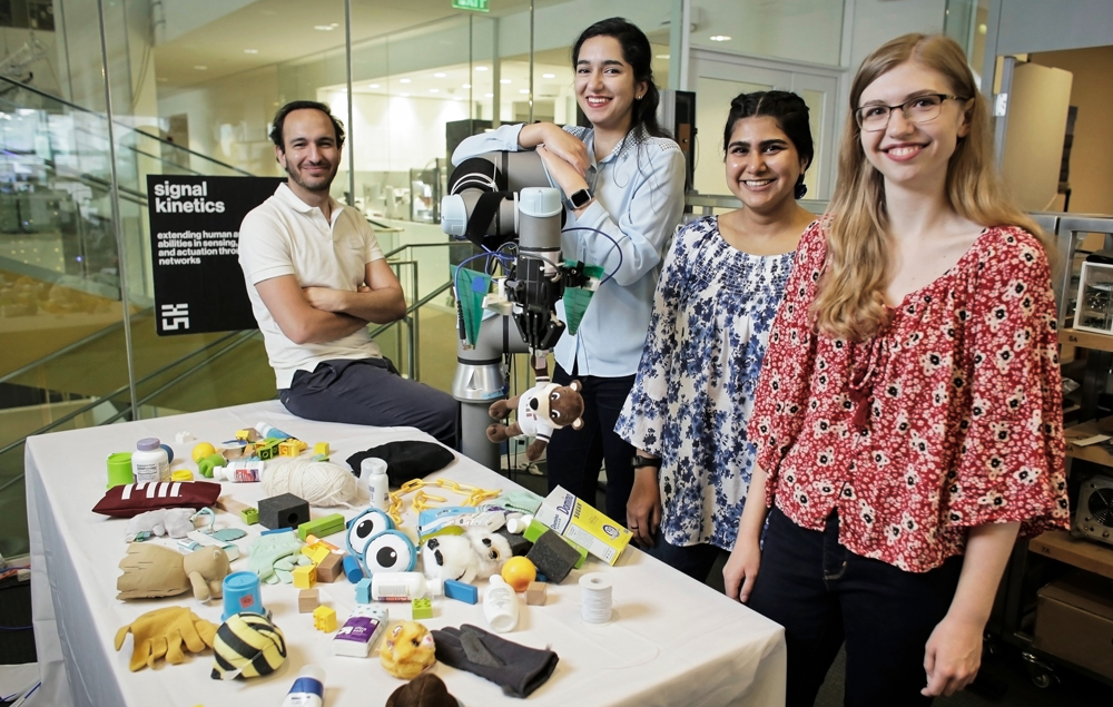 Spotlight: Speedier robotic searching | MIT - Massachusetts Institute ...